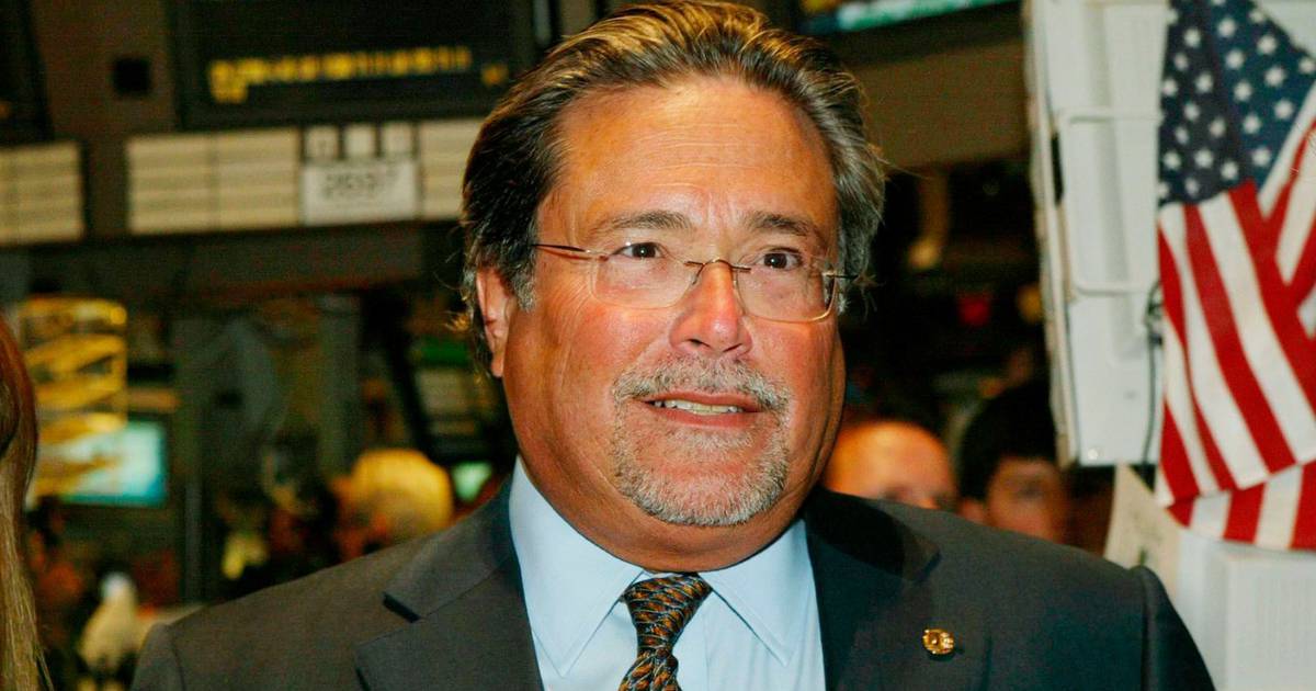 ¿Quién es Micky Arison, heredero de Carnival, la empresa de cruceros ...