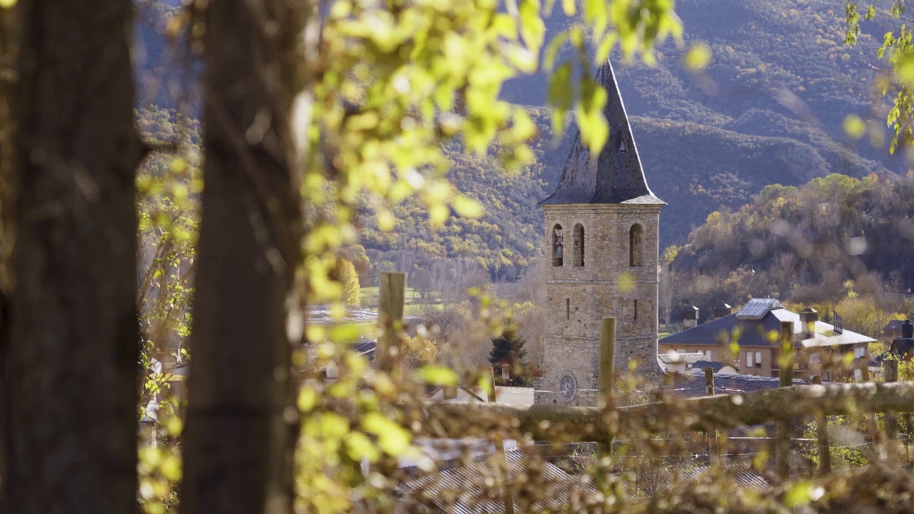 los mil secretos de la N-260 – Dimension Turistica Magazine