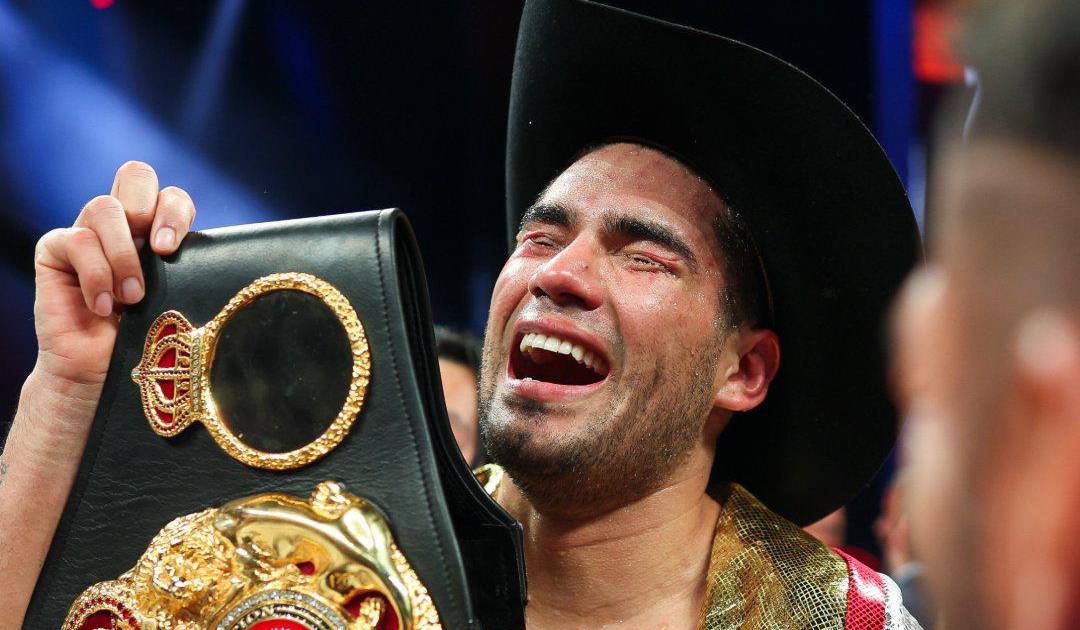 ¿Cuánto pesa normalmente un boxeador de la división en la que triunfó ...