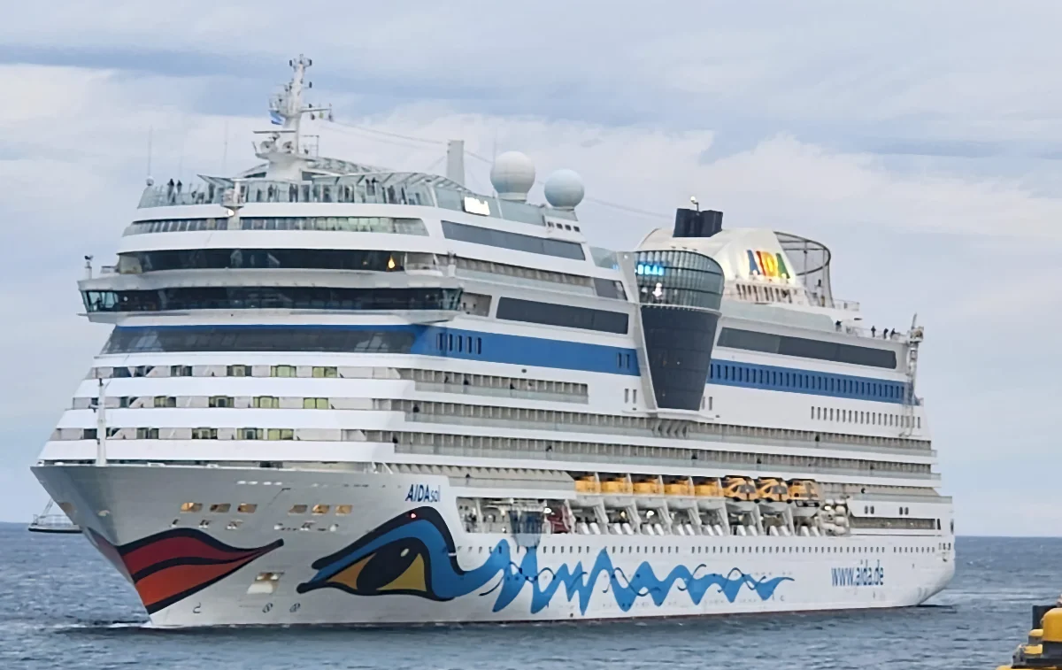 Destino privilegiado para cruceros a nivel mundial — OPI Santa Cruz ...